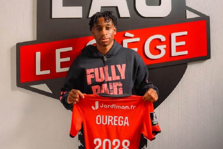 Dylan Ourega prolonge son aventure avec En Avant Guingamp jusqu'en 2028 ...