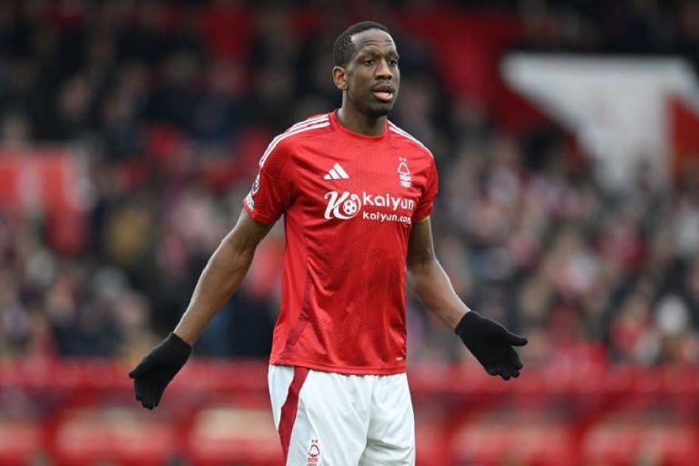 Willy Boly repart pour une saison de plus à Nottingham - 225foot.com
